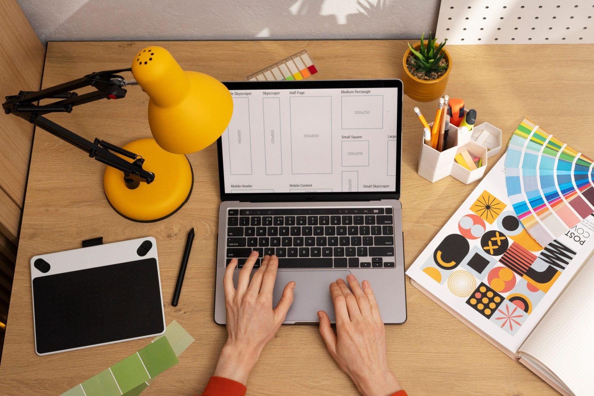 Custom Themes VS Pre-Built: What’s Best for Your WordPress Site?